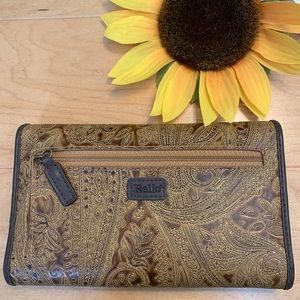 Relic Bags | Wallet | Poshmark